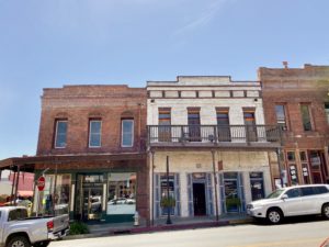 15 Best Things To Do In Grass Valley, California - Travels With Elle