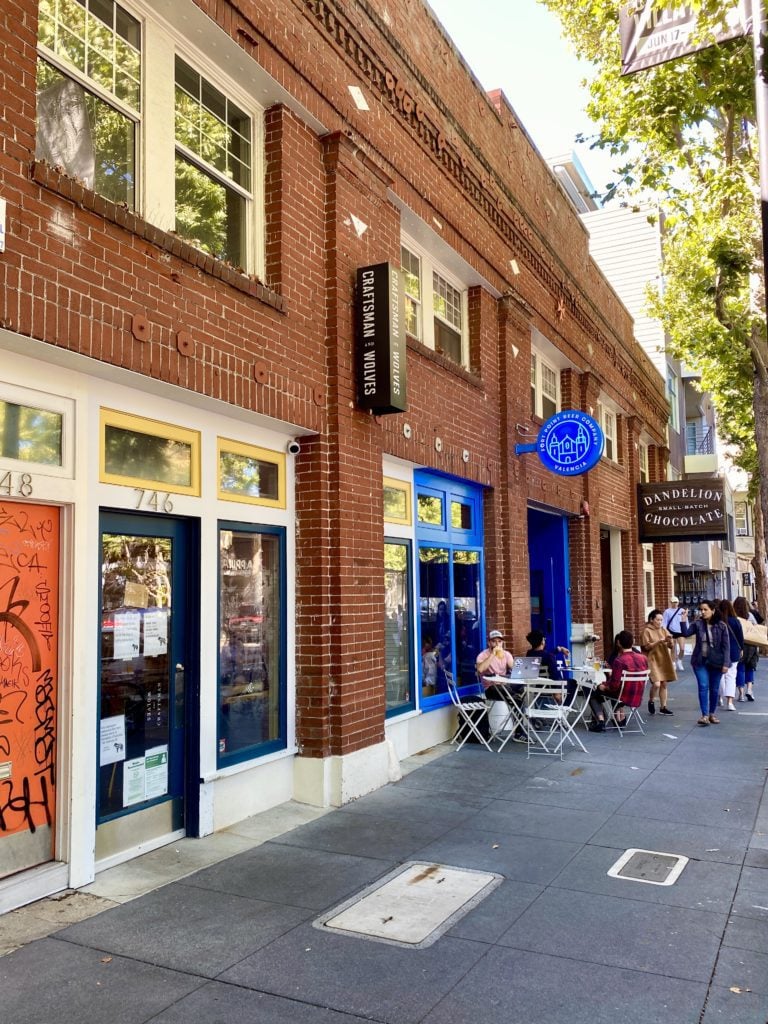 23 Fun Things To Do in San Francisco's Mission District (And Where To Eat)