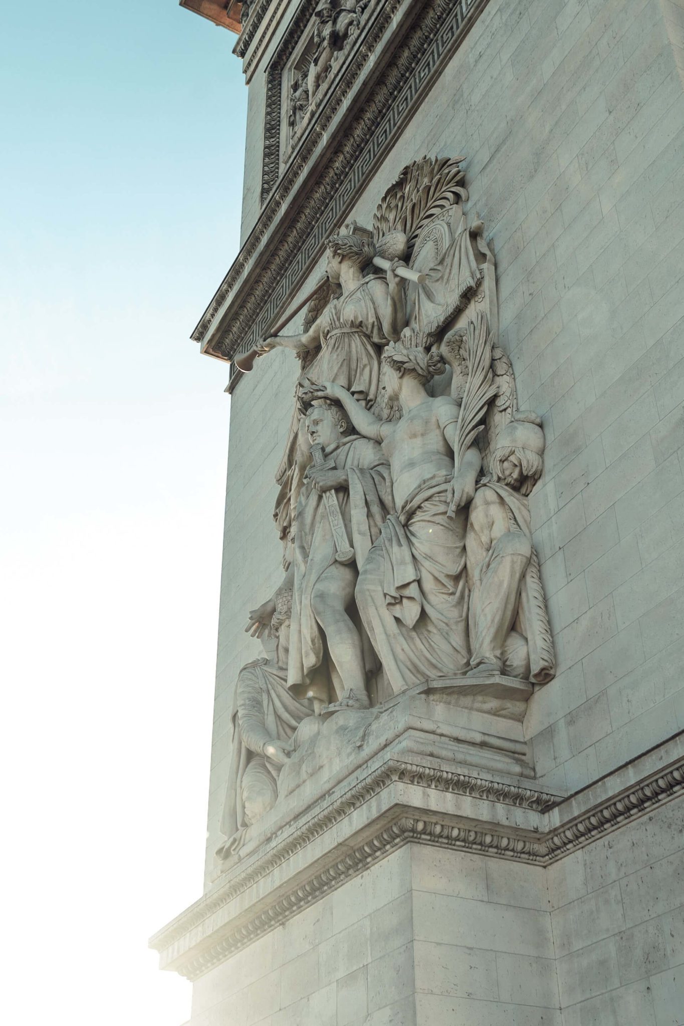 10 Famous Landmarks and Buildings In France You Need To Visit