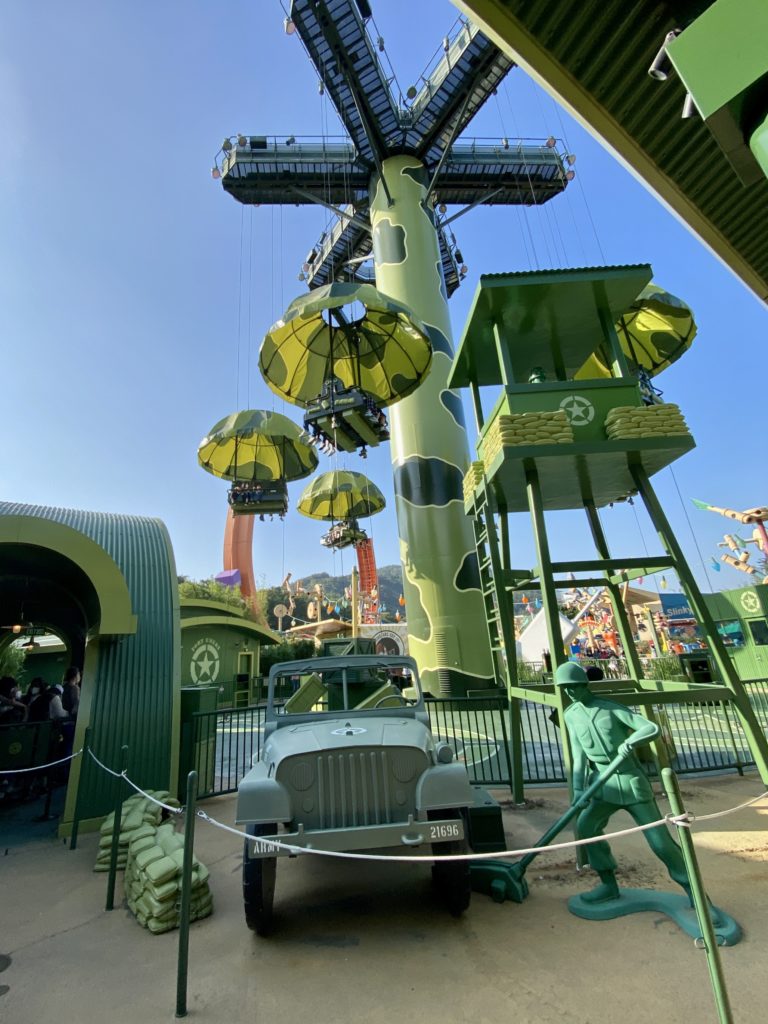 15 Best Rides and Attractions At Hong Kong Disneyland