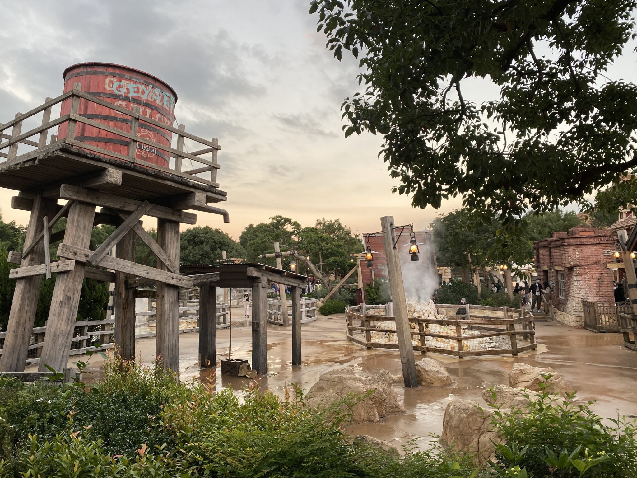 Hong Kong Disneyland: Is It Worth The Money In 2025?