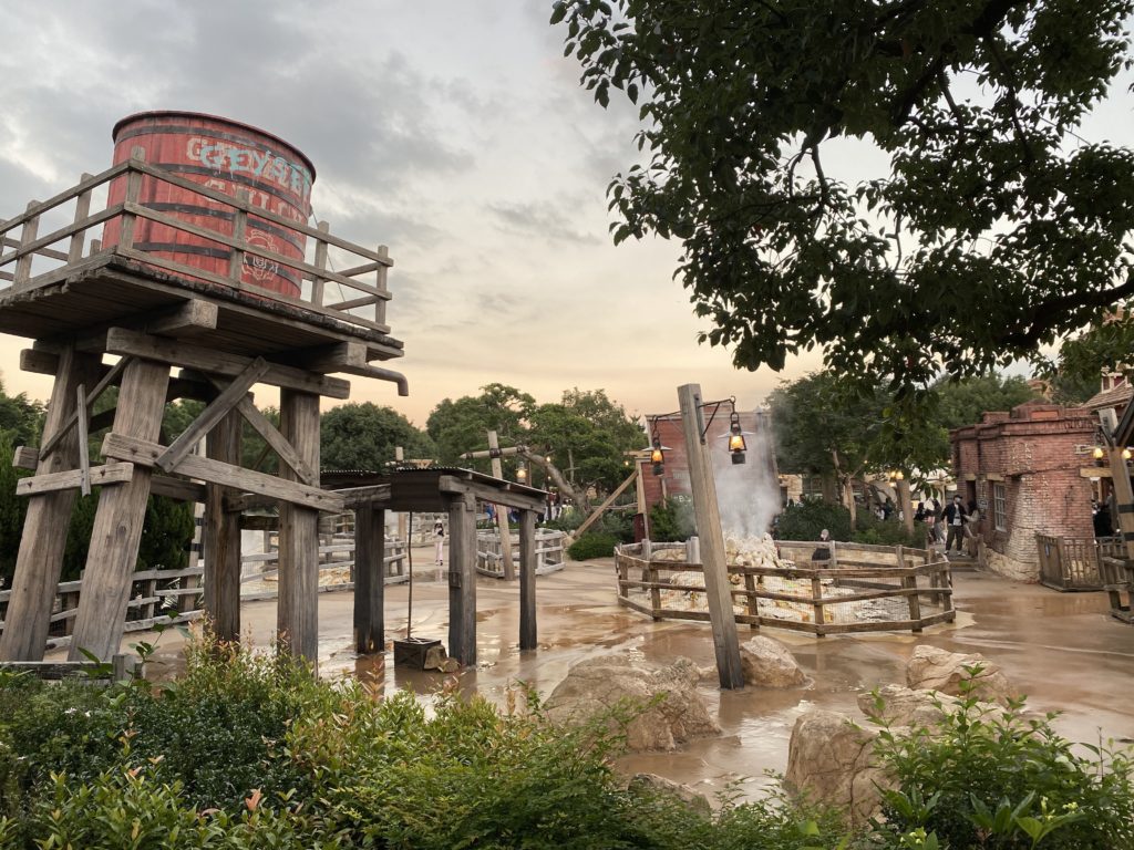 Hong Kong Disneyland: Is It Worth The Money In 2025?