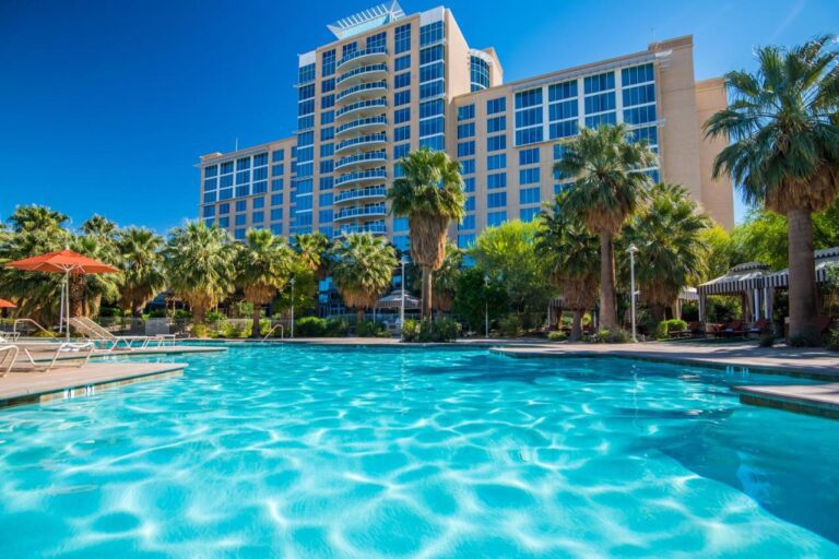 7 Best Hotels To Stay For Coachella Music Festival