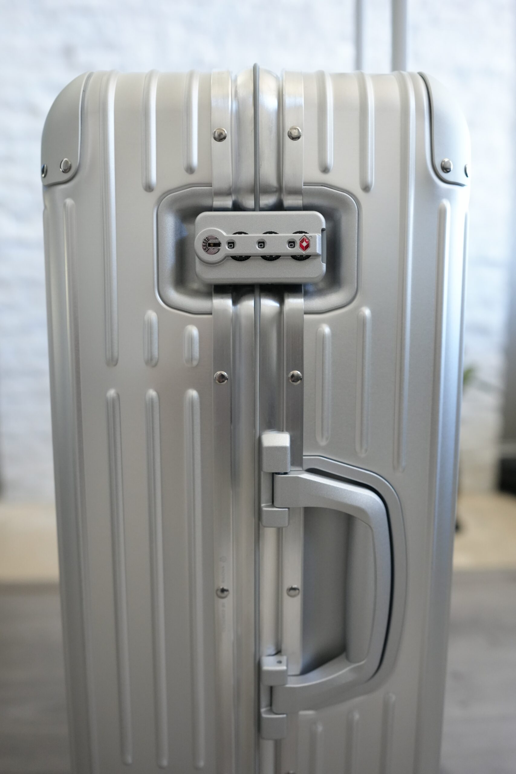 RIMOWA Original Vs. RIMOWA Essential: Which Is Right For You?