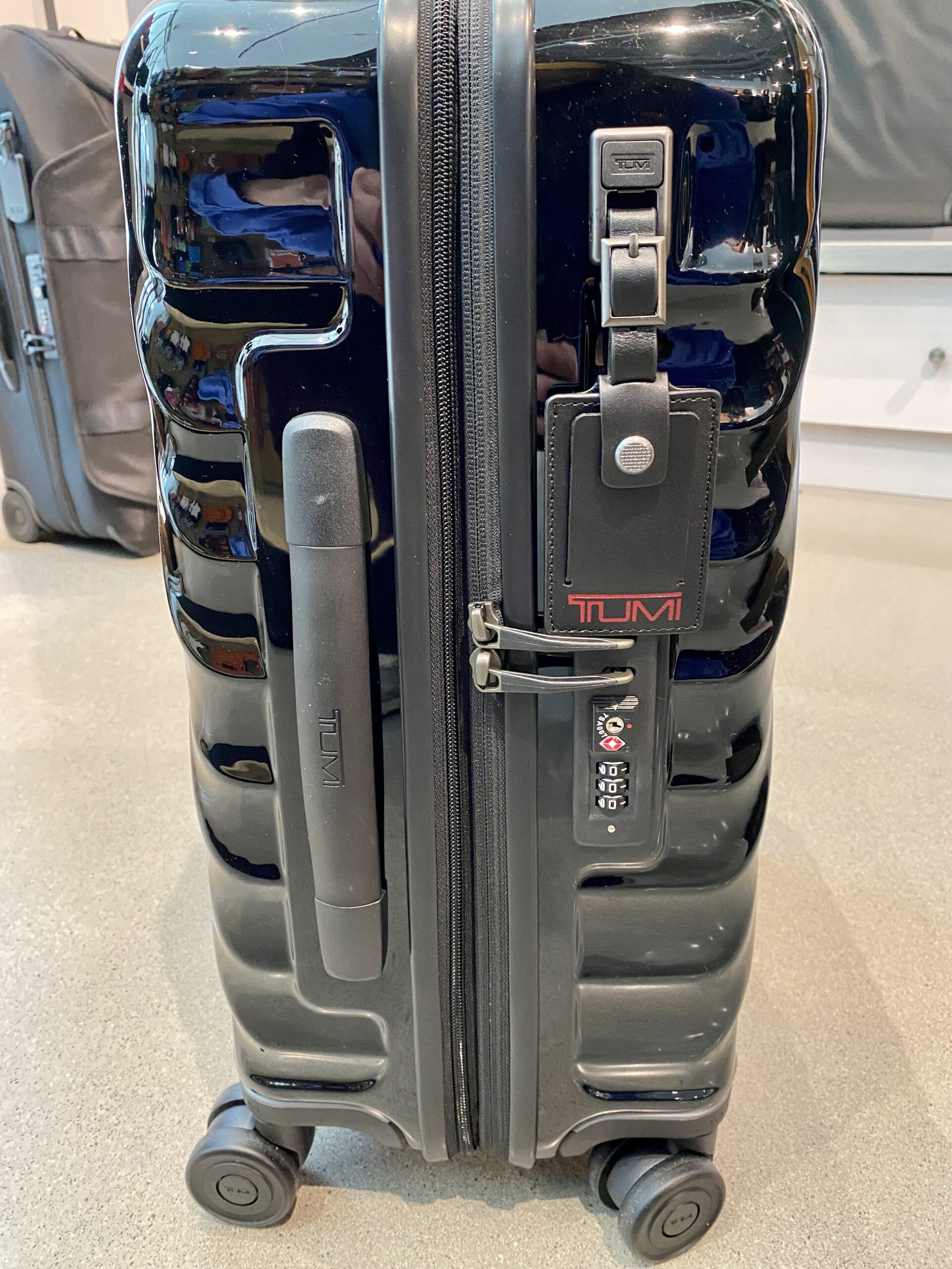 RIMOWA vs. Tumi: Which Luggage Brand Is Better?
