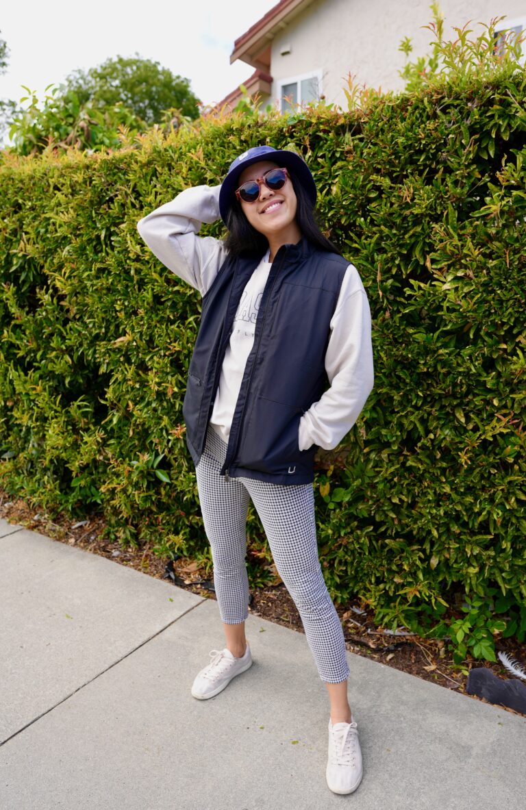 10 Best Women’s Travel Vests For Style, Safety And Smarter Travel