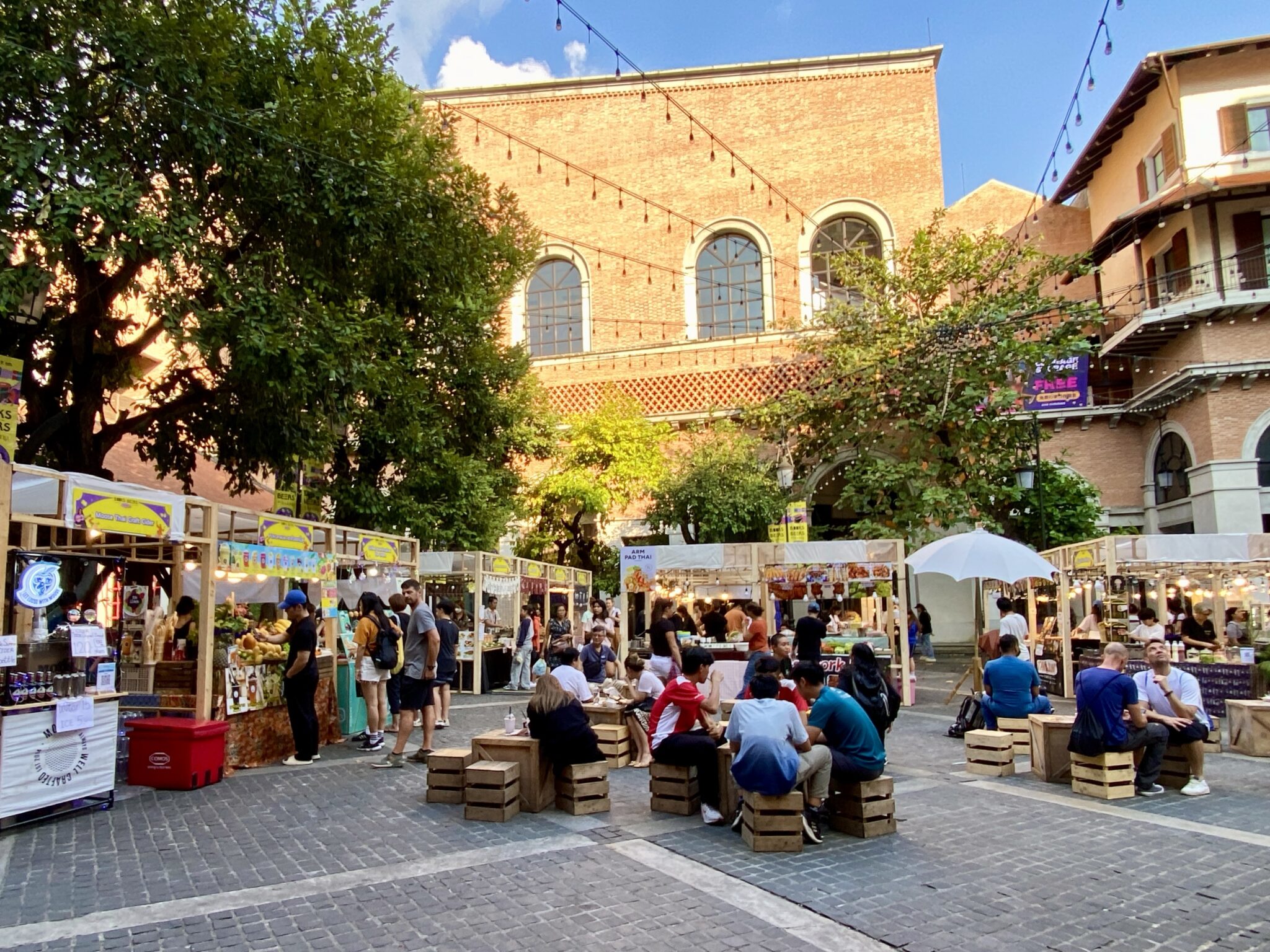 14 Best Markets In Chiang Mai (Day and Night Markets)