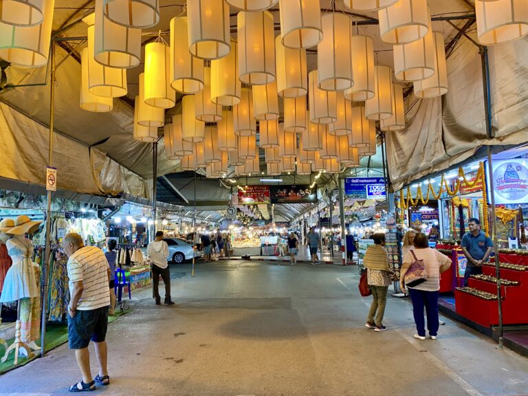 14 Best Markets In Chiang Mai (Day and Night Markets)