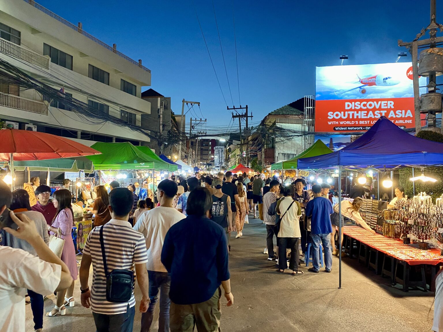 14 Best Markets In Chiang Mai (Day and Night Markets)