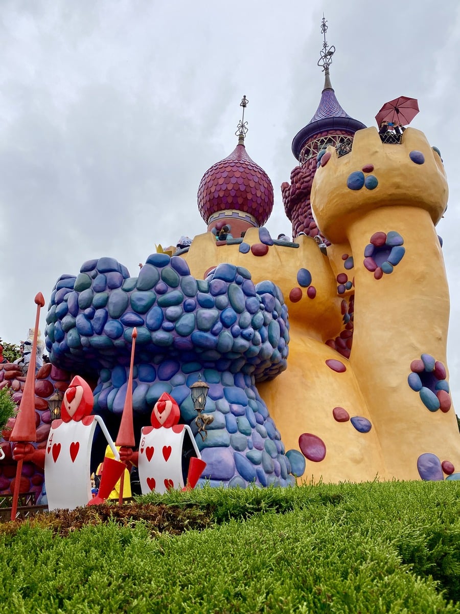 20 Must-Do Rides And Attractions At Disneyland Paris