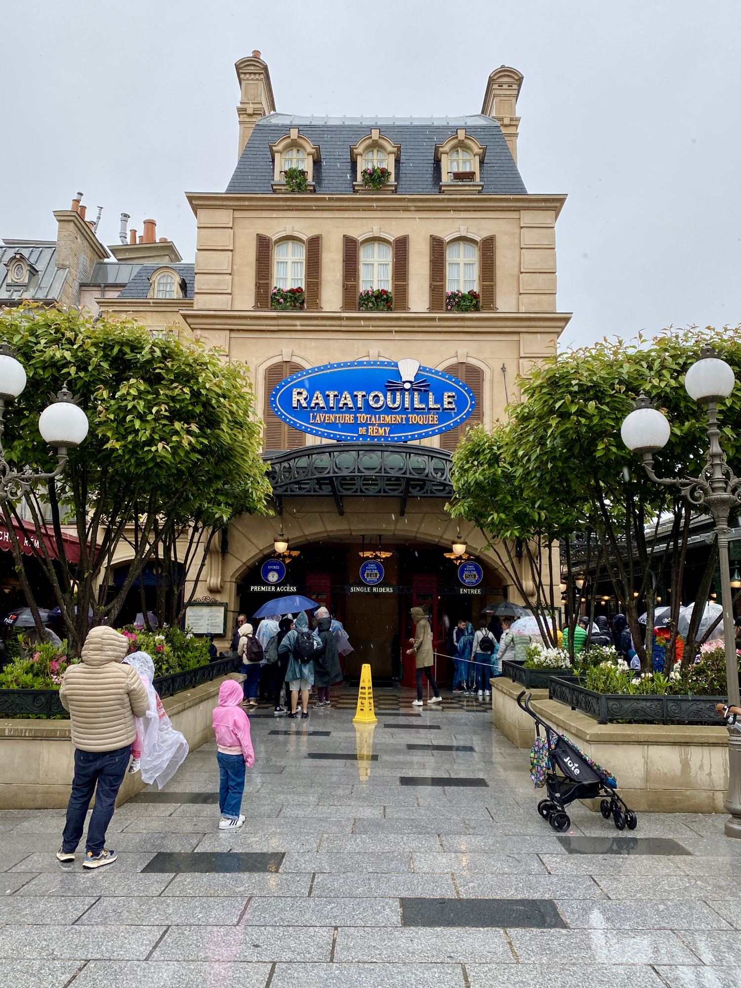 20 Must-Do Rides And Attractions At Disneyland Paris